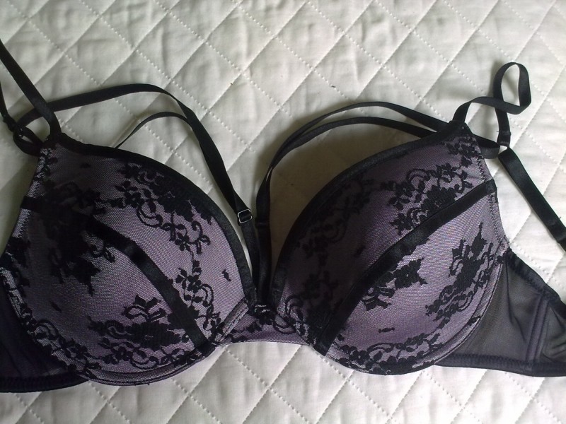 Hunkemoller efektan NOV grudnjak 80C
