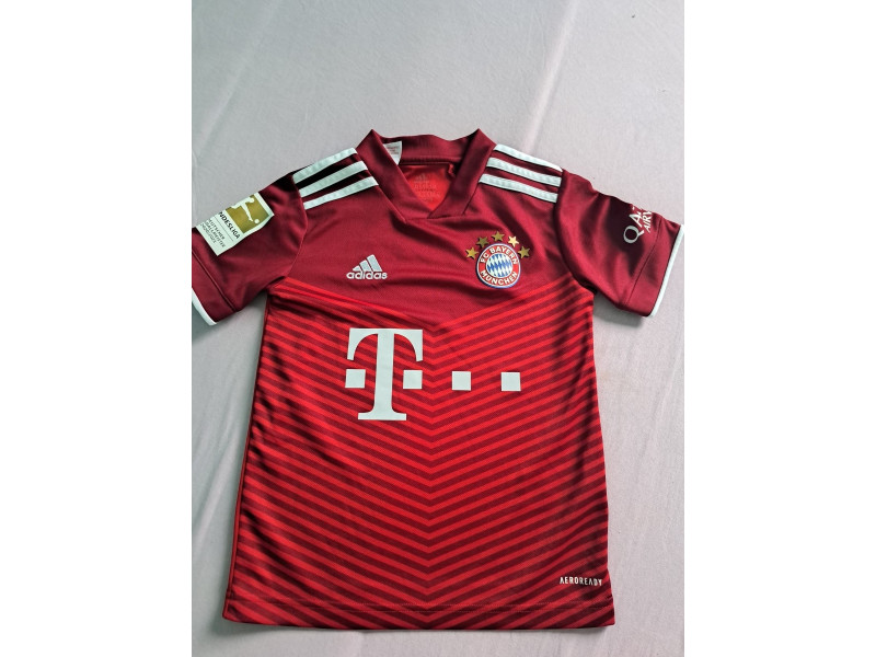 **Bayern Minhen ADIDAS broj128**