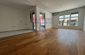 Prodajem Stan-Apartman, Bulevar Patrijarha Pavla