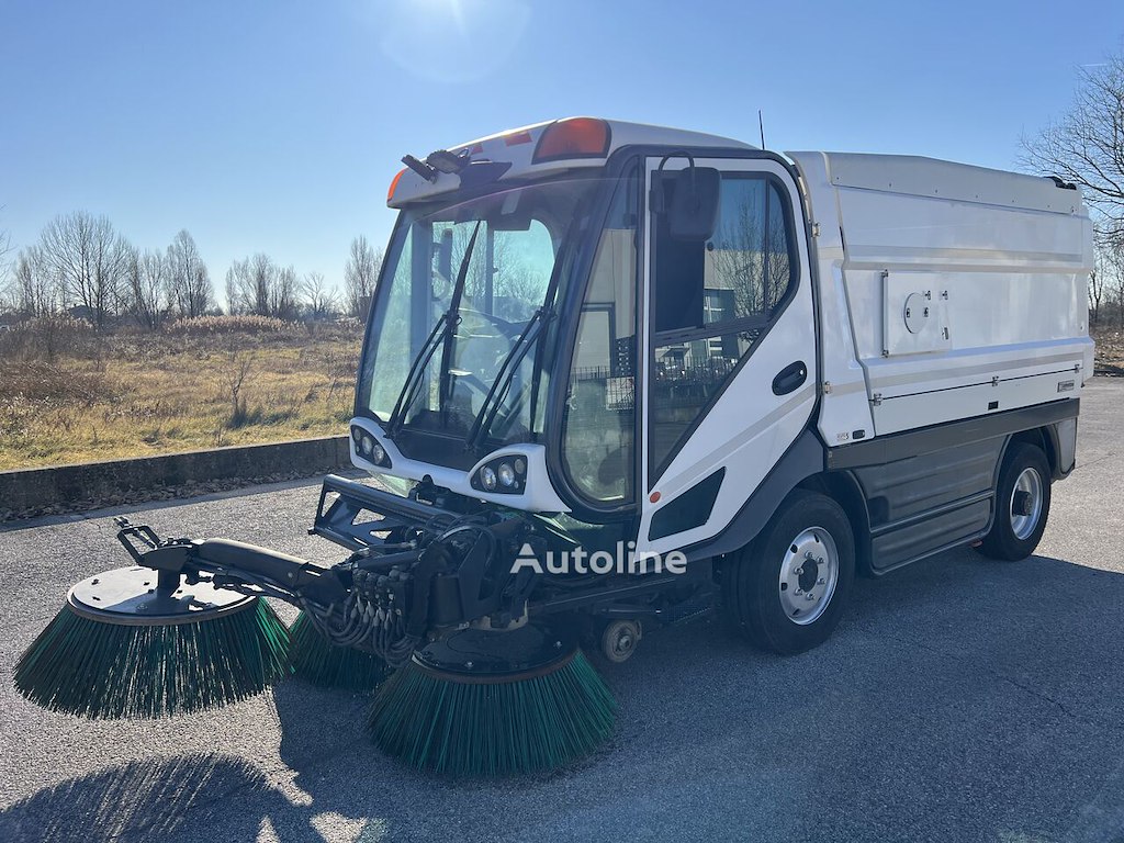 Johnston CN400 vozilo za čišćenje ulica