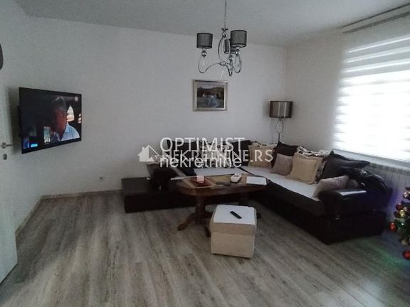 Ledine, Milovana Vidaka, 194m2, 3 ari ID#2808
