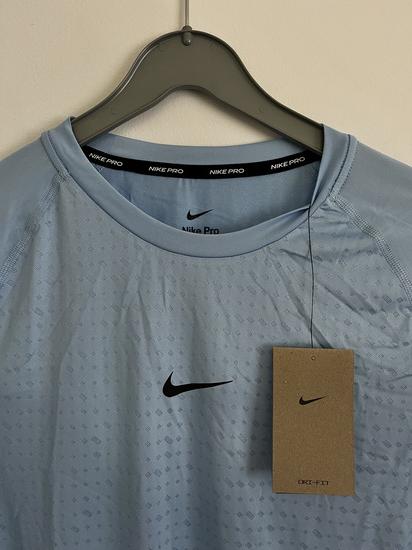 Muska nike majica