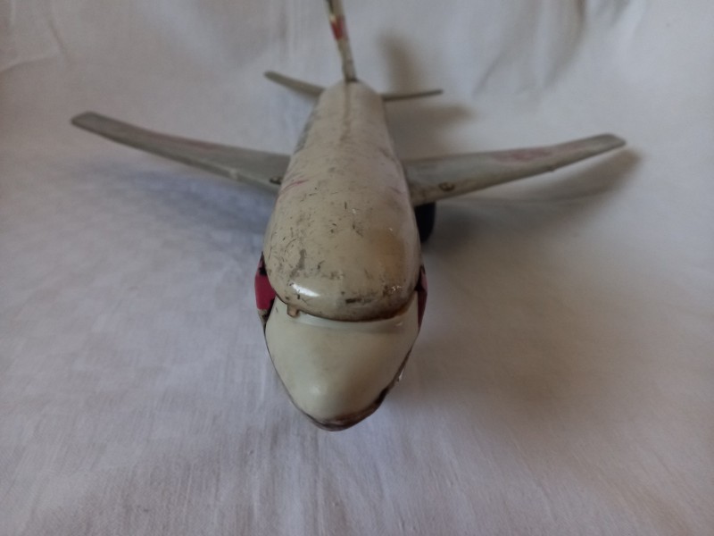 Limeni avion DC 9