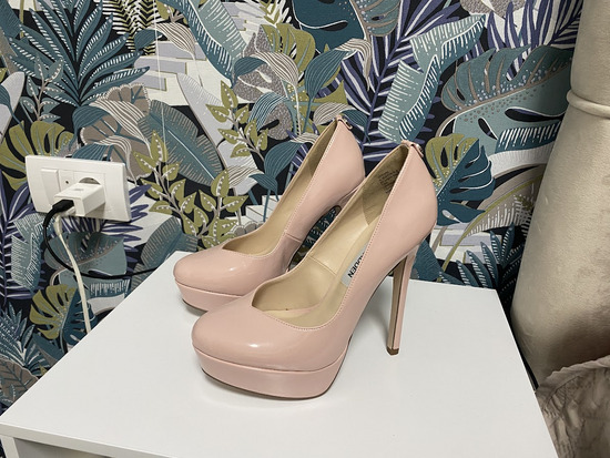 STEVE MADDEN salonek,nove %%danas 2500