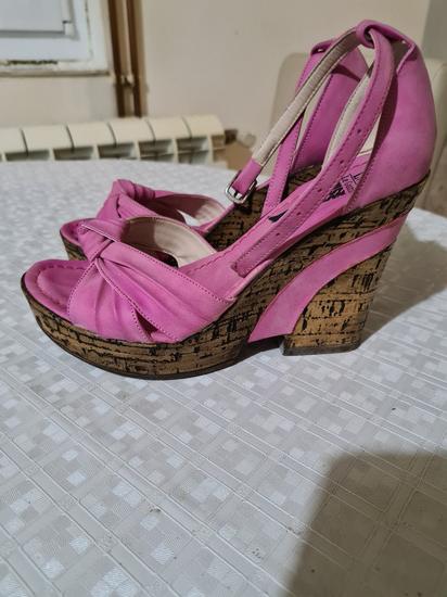Sandale 37 broj