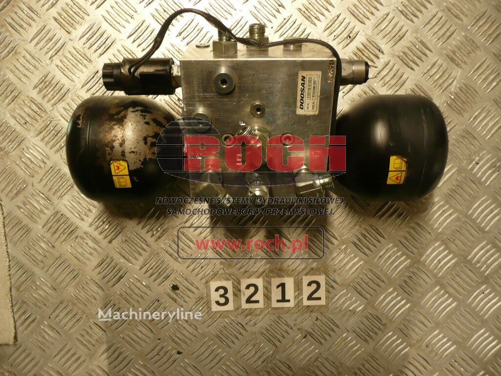Doosan 410116-01024 160302A + 770-724 1CD-6 24VDC 26,2 OHM + HYDAC 0,75 hidraulični razvodnik za bagera