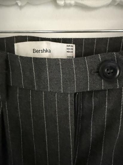 Bershka pantalone na pruge