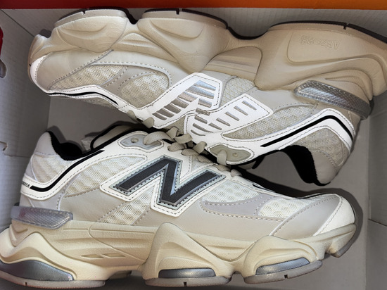 New Balance 9060