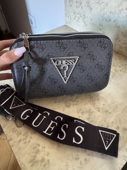 Guess prelepa torbica, novo 20x12