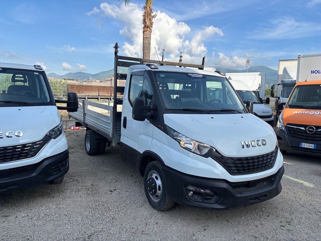 IVECO Daily 35c16 kamion s ravnom platformom < 3.5t
