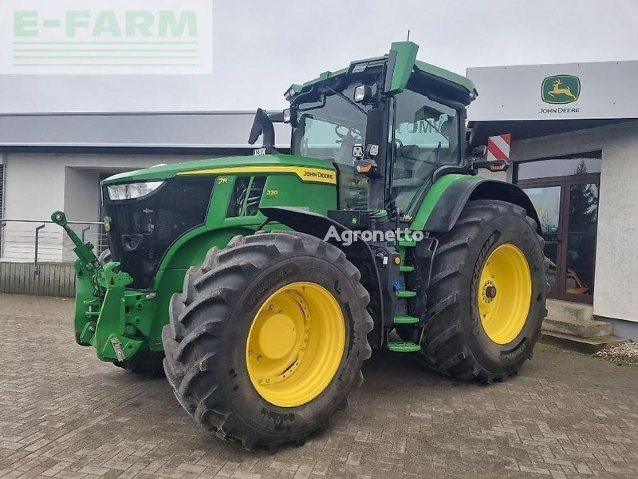 John Deere 7r 330 my23 ap 50 traktor točkaš