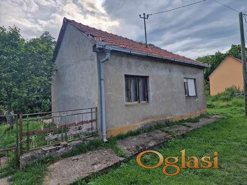 TROSOBNA KUĆA U GRGETEGU NA LEPOM PLACU