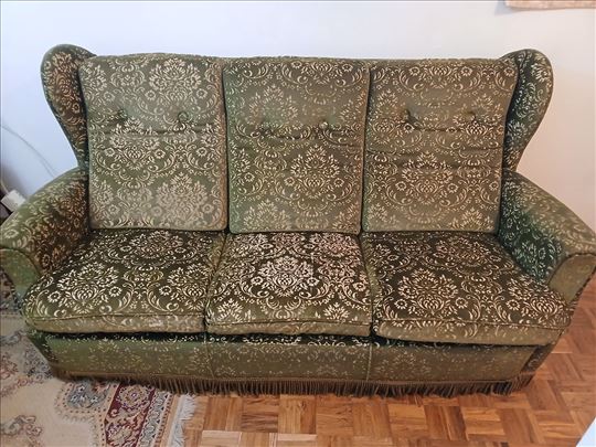 Trosed kauč na razvlačenje širine 180 cm