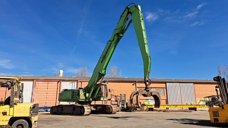 Rukovaoci materijalom
Sennebogen 850R with hydraulic rotating grapple