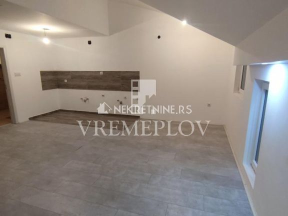 3.5 Stan dupleks Borča ID#2128