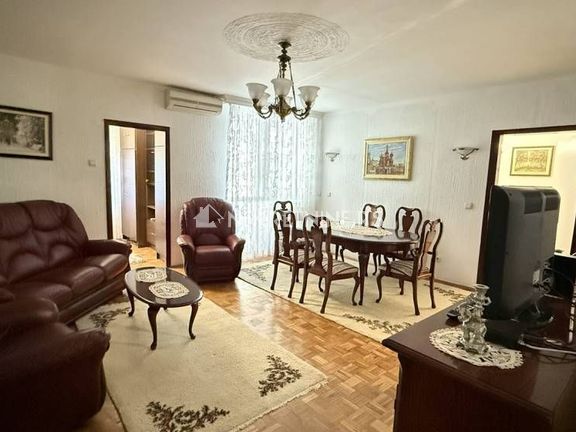 Prodajemo dvoiposoban stan, 66m2, kod Vera, Kostolačka