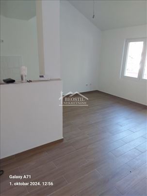 Zemun - Zemun Polje - 60m2(85m2) ID#22923