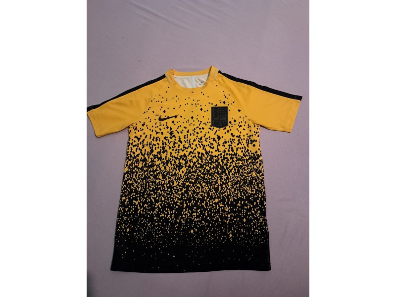 **NIKE original Neymar vel.M **