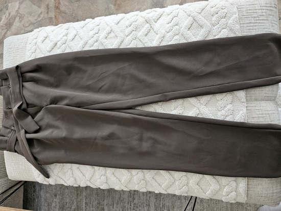 Zenske pantalone