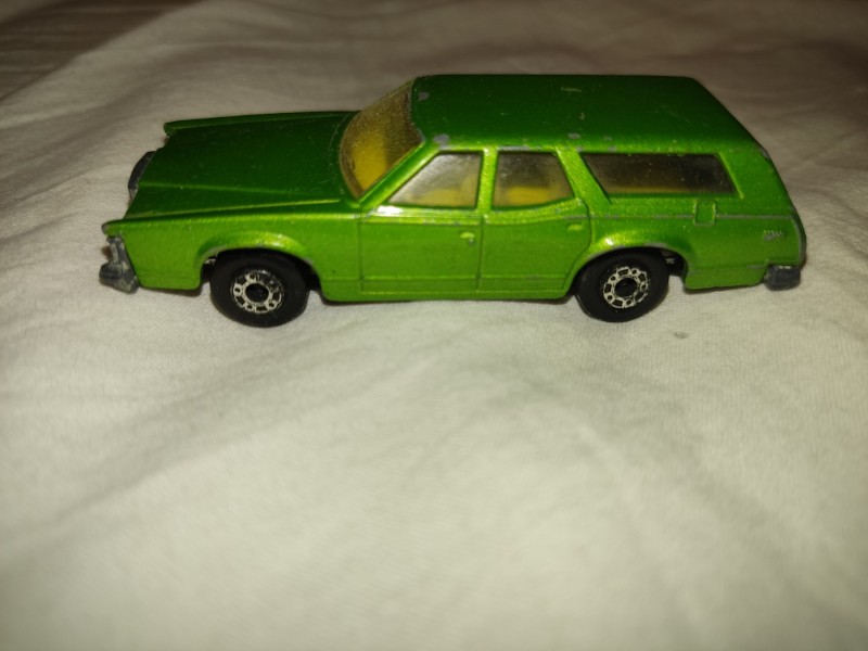 Matchbox broj 74 Cougar Villager 1978