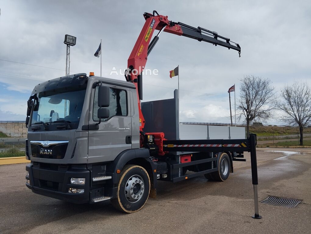 Mercedes-Benz TGM 18 290 kamion s ravnom platformom