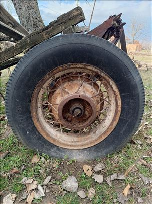 Metalni stari točkovi