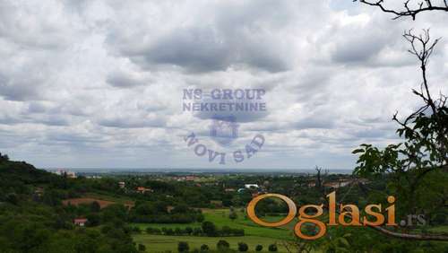 Odličan plac za gradnju kuće na Čardaku 1361m2