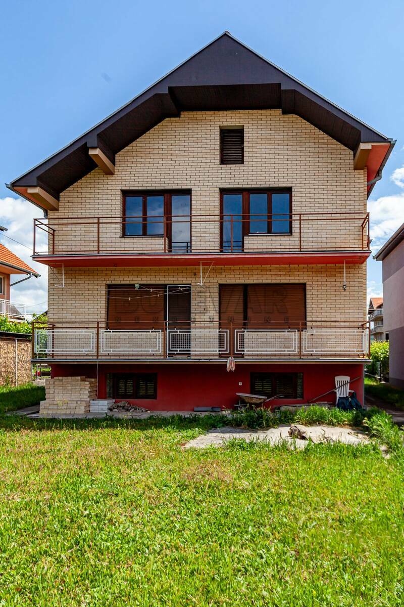 Kuća, Donji Komren, 270 m2
