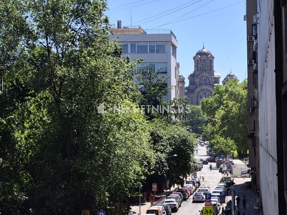 Stari grad, KOsovska, salonac, izdavanje