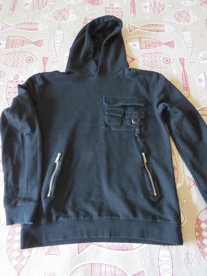 MANIERE DE VOIR Unisex duks sa kapuljacom NOVO