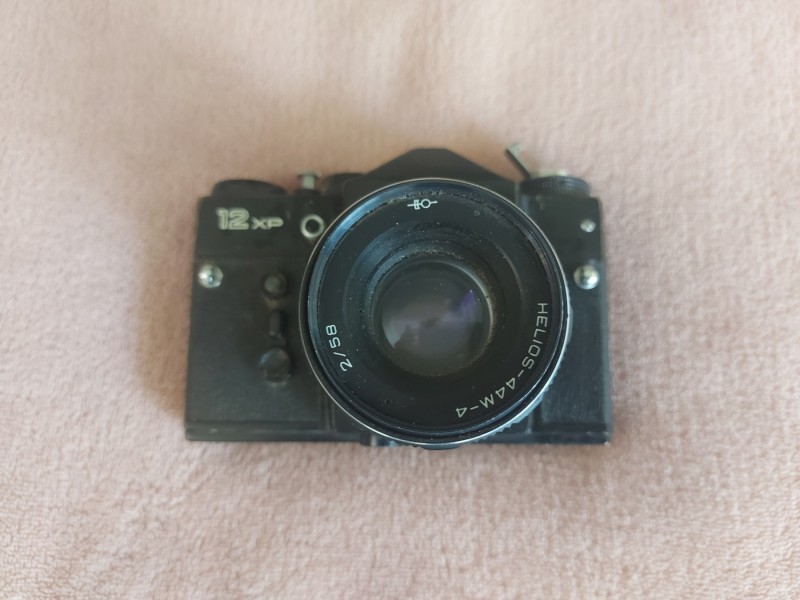 ZENIT 12 XP Hellios 44M4