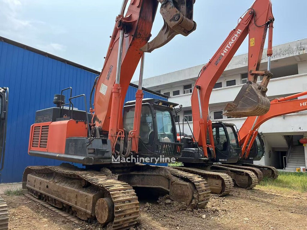 Hitachi ZX490LCH-5A bager guseničar