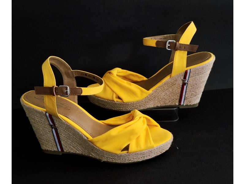 Fantasticne ,,Tom Tailor,, kao NOVE sandale br.42