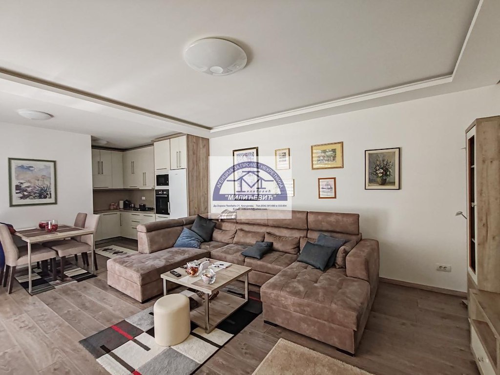Prodaja, Stan, 80m2 , Centar