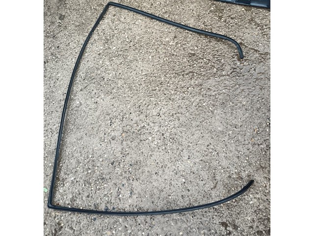 KEDER OKO STAKLA SOFERKE CITROEN SAXSO