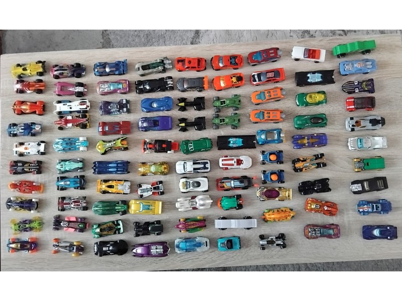 Hot wheels 89 autića - Lot 1