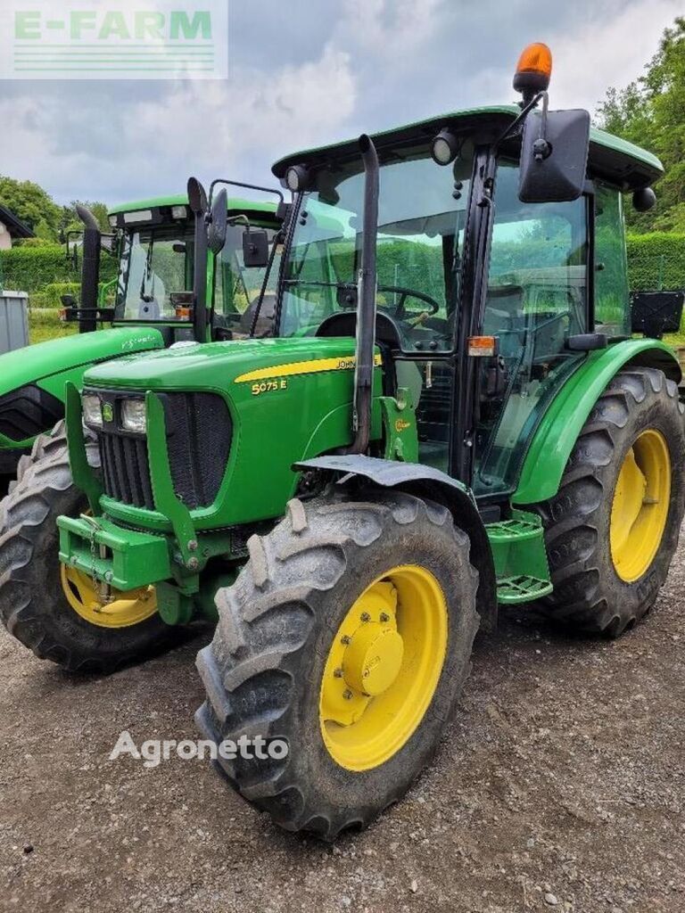 John Deere 5075 e traktor točkaš