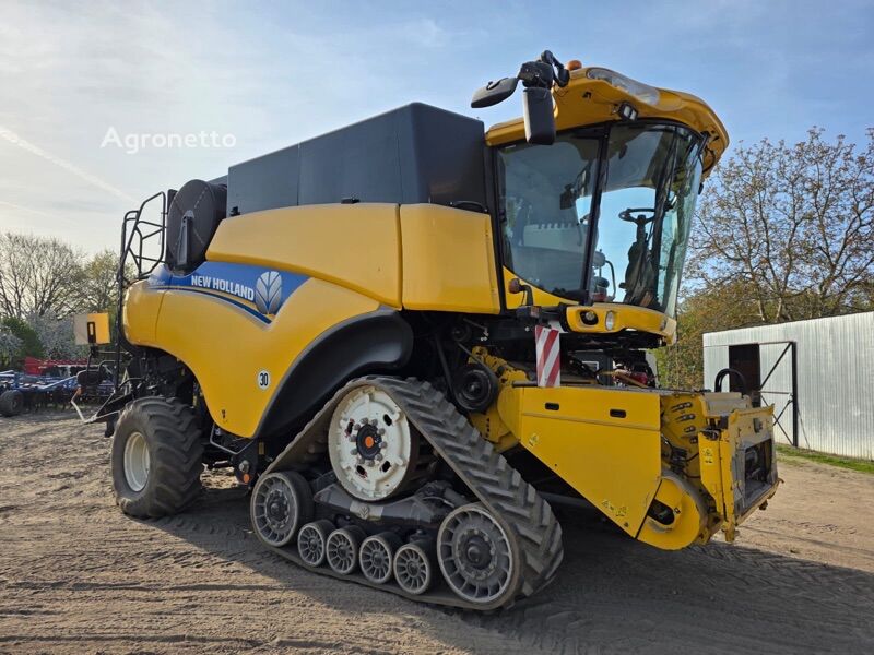New Holland CR 9090 kombajn za žito