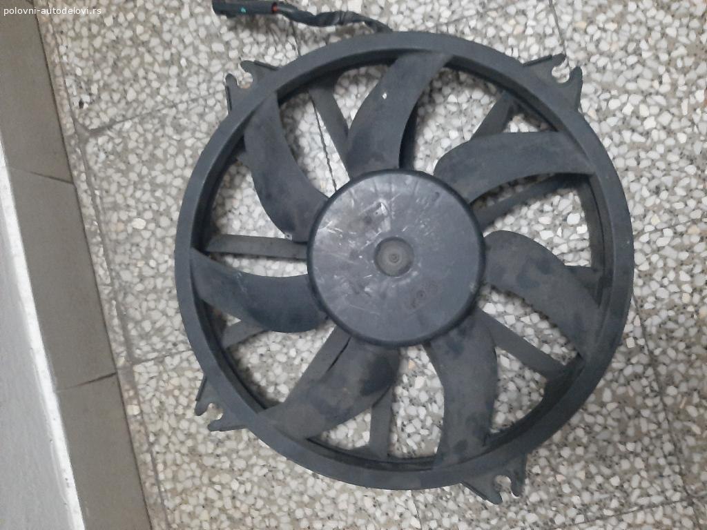 Ventilator hladnjaka Peugeot 308...