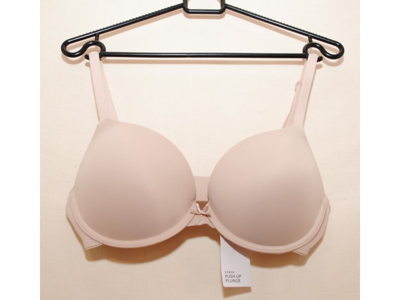 Marks&Spencer push up 70E **Sa etiketom**
