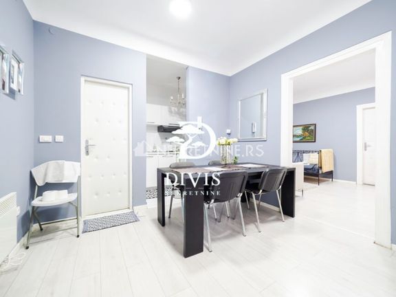 Knez Mihailova, dvosoban salonski stan, 60m2