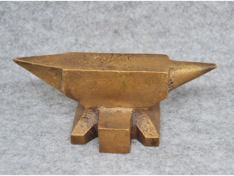 Zlatarski časovničarski nakovanj 1, 16,5 cm, 1640 grama
