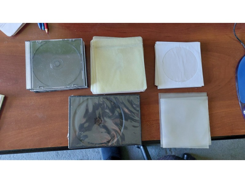Omoti za DVD i CD diskove (prodajem sve zajedno)