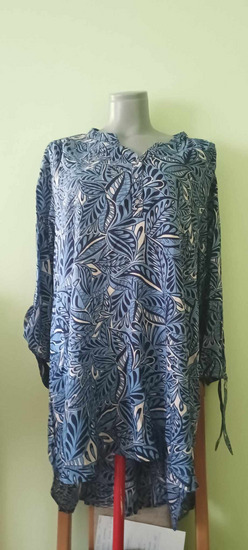 Nova tunika,velicina 46-48 ili 2 XL