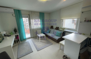 Prodajem Stan-Apartman, Grbavica