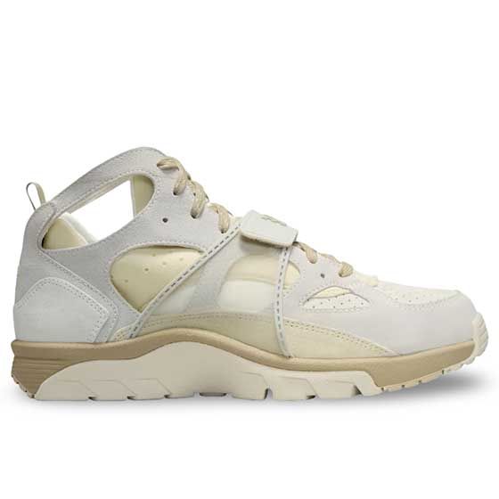 AIR TRAINER HUARACHE 'SAIL/LIGHT KHAKI'