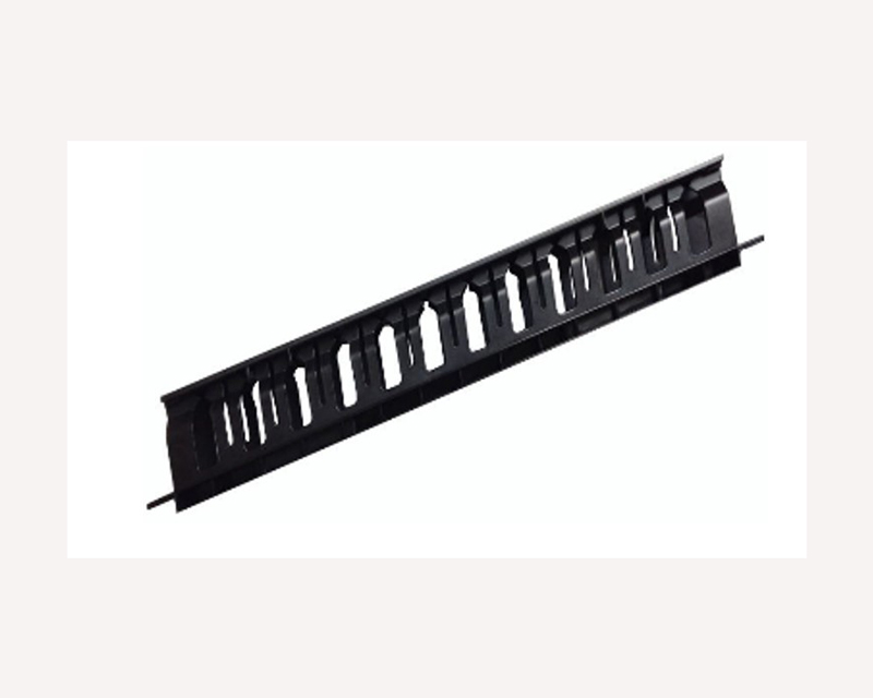 MAXPRO LINE Panel ranžirni 19 inča, kanalica, plastični, 1U
