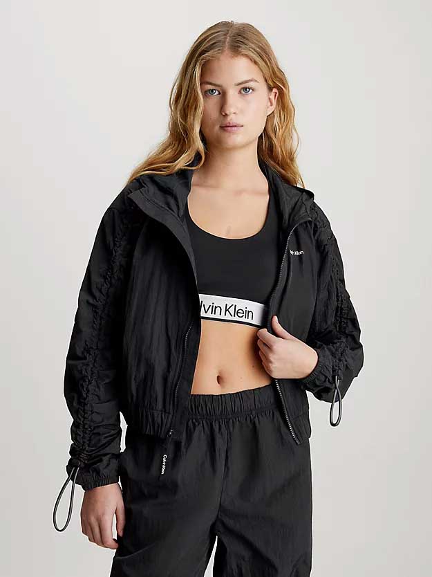 Calvin Klein Performance Ženska jakna vetrovka PW Wind Jacket
12665,00 RSD 
16887,00 RSD (-25%) Najniža cena u poslednjih 30 dana*
16887,00 RSD (-25%) Najniža cena u poslednjih 30 dana*
16887,00 R...