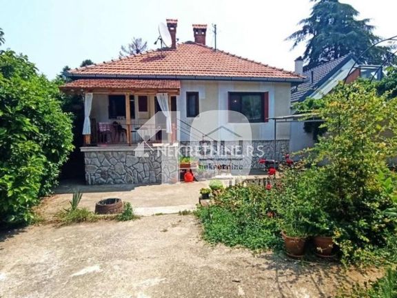 Vrčin, Avala, kuća + plac, voćnjak ID#1528