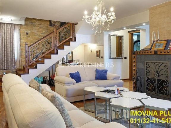 Izuzetna ponuda - Lux kuća sa bazenom, 220m2, Pere Velimirovića